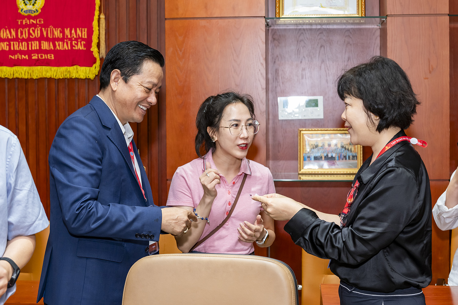 DDC AN HA FACTORY TOUR IN THE SERIES OF ACTIVITIES OF ASIA STEEL FORUM ...