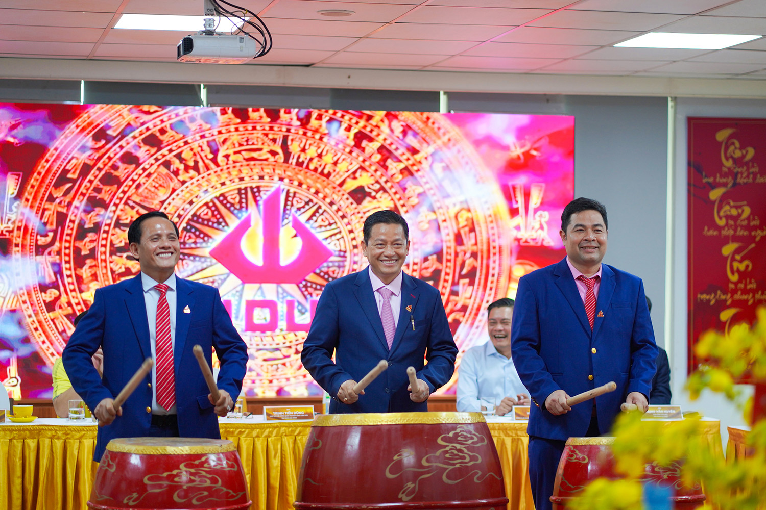REINFORCING FOUNDATION - BREAKING THROUGH TO SUCCESS - DaiDung Corporation